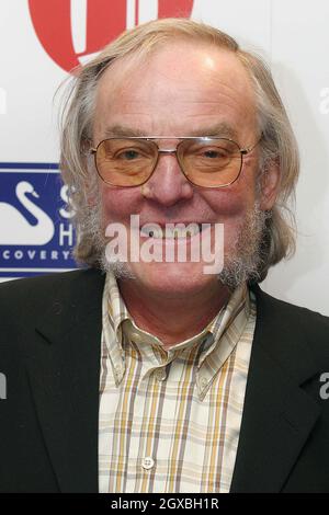 Colin Pillinger at the Oldies of the year 2004 Stock Photo - Alamy