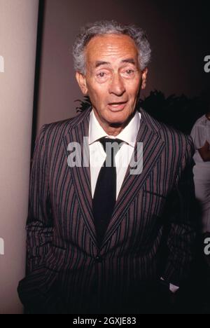 Joey Bishop 1990. Credit: Ralph Dominguez/MediaPunch Stock Photo - Alamy