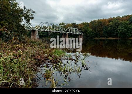 Dingmans Ferry Bridge, a steel truss bridge spans the Delaware River ...