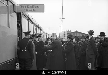 1930s Nazi Propaganda 'Der Deutsche Student' The German Student 'Kämpft ...