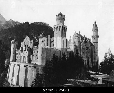Neuschwanstein Castle [automated translation] Stock Photo - Alamy