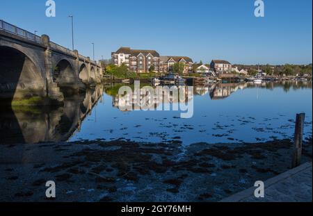 RIVER ITCHEN FROM RIVERSIDE PARK Stock Photo - Alamy