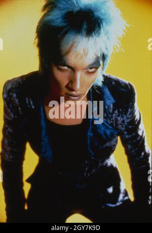 Velvet Goldmine Year : 1998 GB / USA Director : Todd Haynes Toni ...