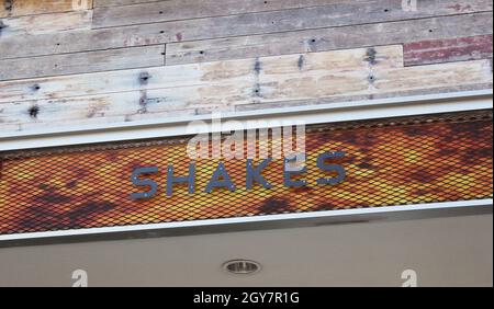 Shakes sign on local building Stock Photo - Alamy
