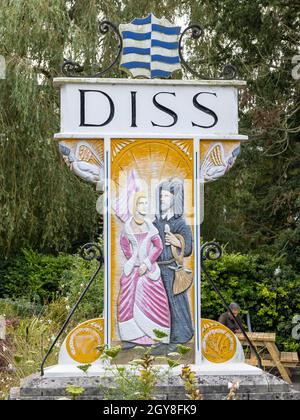Diss town sign Stock Photo - Alamy