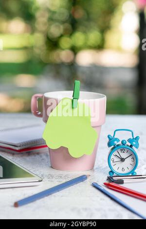 Outdoor Coffee And Refresment Shop Ideas, Cafe Working Experience Stock ...