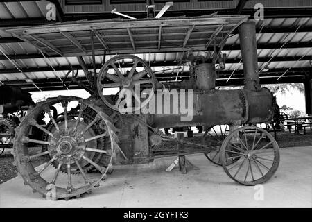 1910 Peerless steam traction engine Model U Stock Photo - Alamy