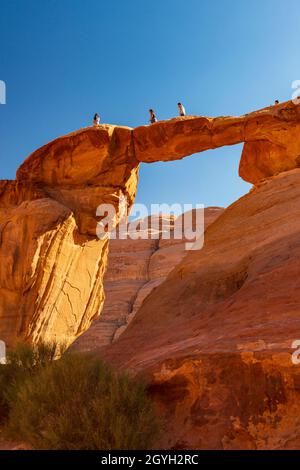 Wadi Rum, Um Frouth bridge, natural stone bridge by erosion, rocky ...