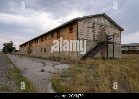 Abandoned bunkhouse or hotel building in the ghost town of Jeffrey City ...