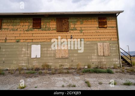 Abandoned bunkhouse or hotel building in the ghost town of Jeffrey City ...