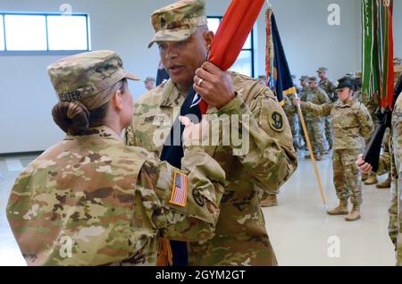 U.S. Army Col. Heather Reuter, the incoming commander of 2nd Brigade ...
