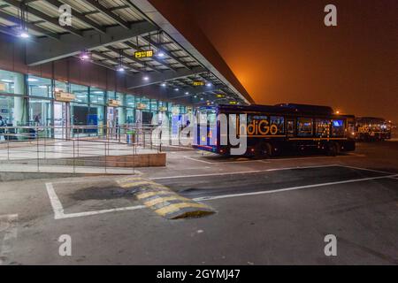 Indigo airlines airplane and Passenger bus of IndiGo Airlines at Mumbai ...