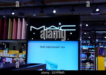 MAC Cosmetics makeup shop front sign building exterior window display ...