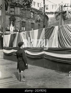 Coronation of Queen Elizabeth II - presentation of sceptre Stock Photo ...