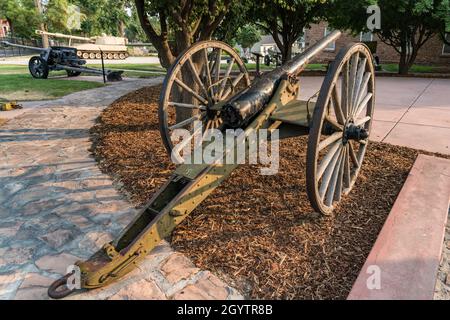 A horse-drawn U.S. Army 3-inch M1905 field gun and caisson at the Ft ...