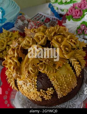 Korovai - traditional Russian bread, most often used at weddings, where ...