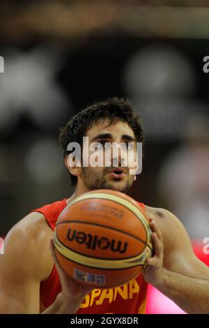 Minnesota Timberwolves' Ricky Rubio of Spain drives in the first ...