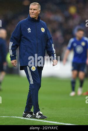 Scotland goalkeeper coach Chris Woods (centre right) with goalkeepers ...