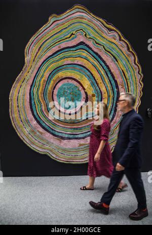 Milan, Italy - October 10, 2021: Milan Cathedral in Piazza Duomo in the ...