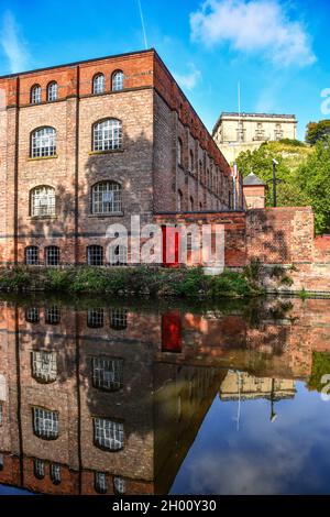 The Nottingham and Beeston Canal, Castle Wharf, Waterfront area of ...