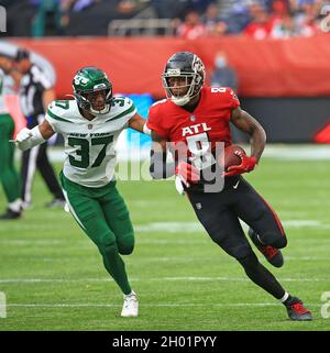 New York Jets cornerback Bryce Hall is pictured during the first half ...