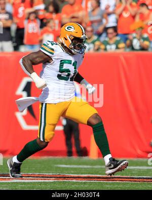 Green Bay Packers linebacker Krys Barnes (51) defends the pass against ...