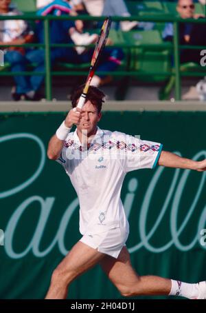 British tennis player Jeremy Bates, wife Ruth, and son Joshua, Stella ...