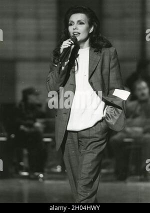 Italian singer Anna Oxa, 1989 Stock Photo - Alamy
