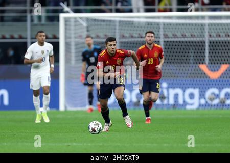 Rodri (Spain) controls the ball during Spain and Cape Verde, Group H ...
