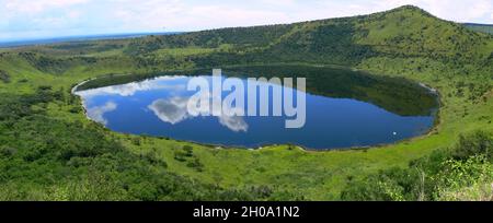 Crater lake Kitagata in the Queen Elizabeth National Park, Uganda ...