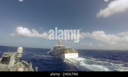 AGAT BAY, Guam Jan. 5, 2021 - A Coast Guardsman aboard U.S. Coast Guard ...