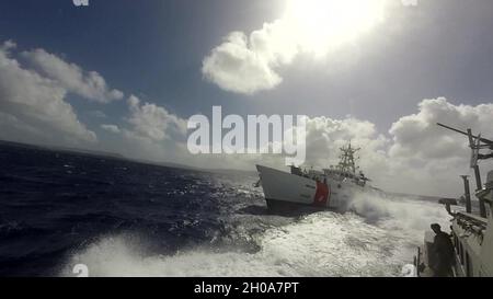 AGAT BAY, Guam Jan. 5, 2021 - A Coast Guardsman aboard U.S. Coast Guard ...
