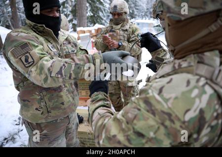 Combat engineers with Company B, 91st Brigade Engineer Battalion, 1st ...