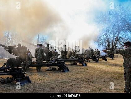 Soldiers assigned to Alpha Battery, 1-320th FAR, 2 BCT, 101st ABN DIV ...