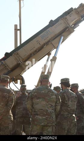 Australian Army soldiers from the 5th Battalion, Royal Australian ...