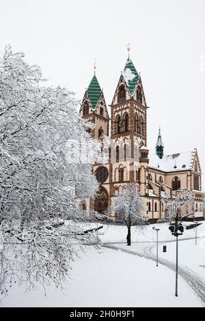 Winter atmosphere with snow, Stuehlinger Church, Freiburg im Breisgau ...