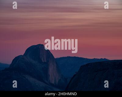 Sunset over Half dome from Olmstead Point in Yosemite National Park ...