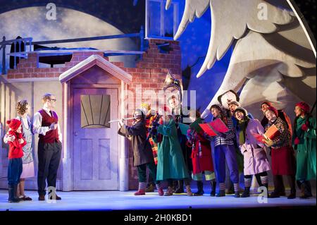The Snowman, Peacock Theatre London, Birmingham Repertory Theatre ...