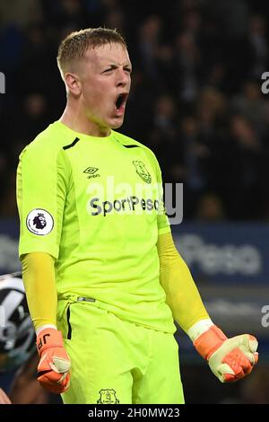 Everton goalkeeper Jordan Pickford celebrates their side's first goal ...