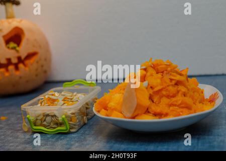 Grinning pumpkin with big teeth Stock Photo - Alamy