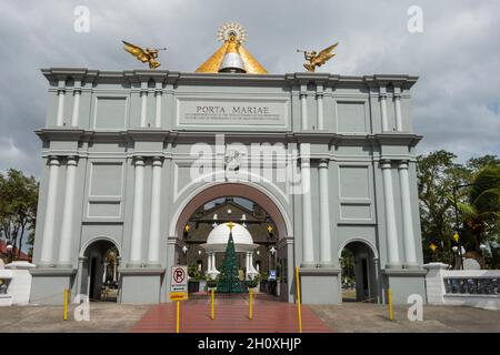 The Porta Mariae (Latin, "Marian Gate") A triumphal arch in Naga City ...