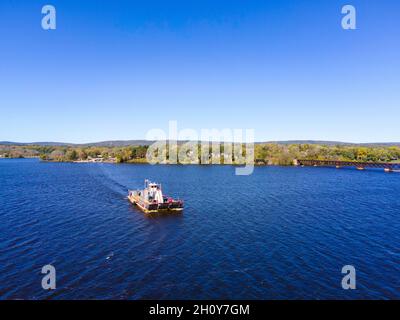 The Merrimac Ferry crosses the Wisconsin River between Merrimac and ...