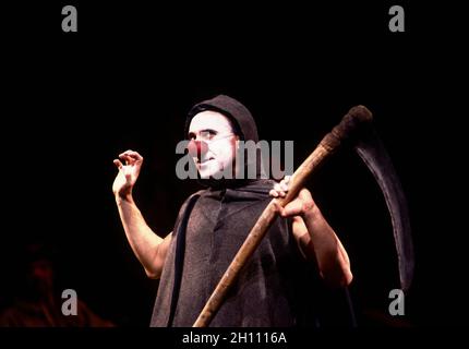 Antony Sher (Marcel Flote) in RED NOSES by Peter Barnes at the Royal ...
