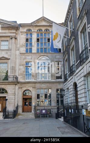 The London library St James Sq Stock Photo - Alamy