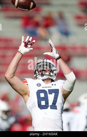 Auburn tight end Brandon Frazier (87) is tackled by Vanderbilt safety ...