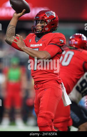 Halftime. 16th Oct, 2021. UNLV Rebels quarterback Cameron Friel (7 ...