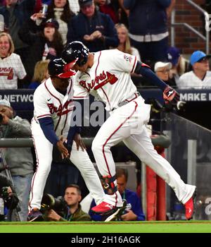 Atlanta Braves third base Austin Riley (27) batting in the top of the ...
