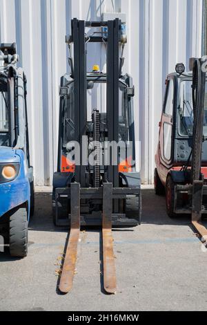 Forklifts truck Lifting machine Cargo lift machine Cargo transportation ...