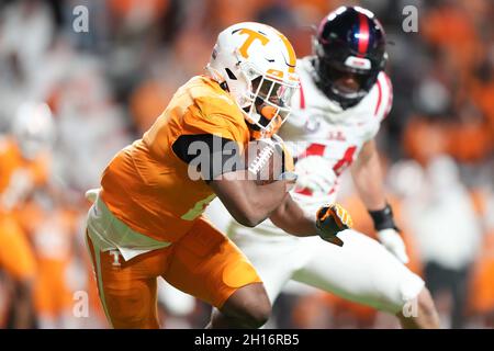 October 16, 2021: Jabari Small #2 of the Tennessee Volunteers runs the ...
