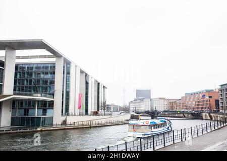 BERLIN, GERMANY - MARCH, 2018: Canals of the Spree river in a cold end ...
